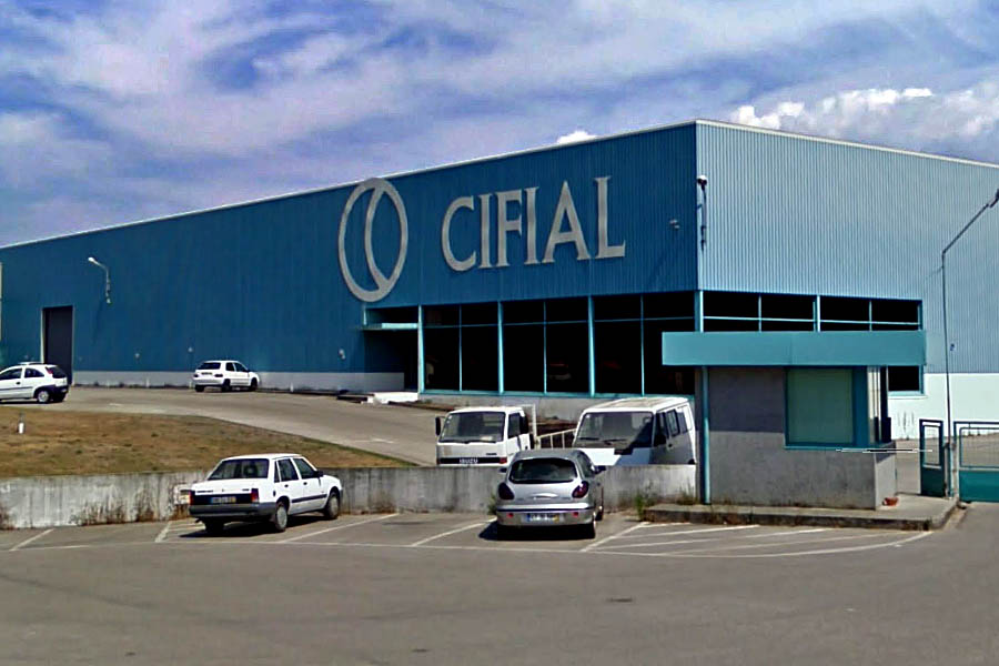 Grupo Cifial força férias a 250 - Despedimentos.pt